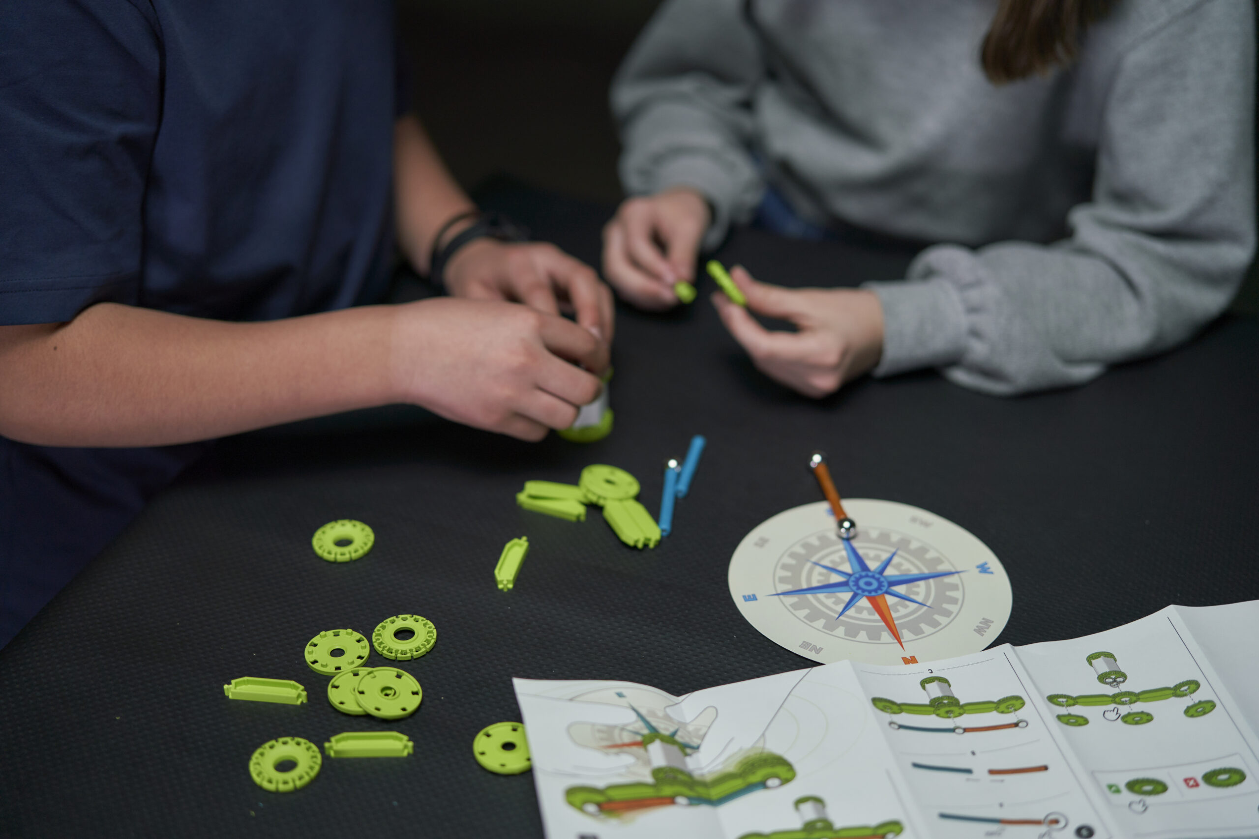 Geomag Mechanics Motion Compass – Green Giraffe